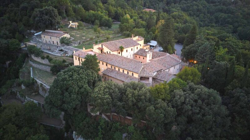Fonte Colombo e il suo santuario - Magic Italy